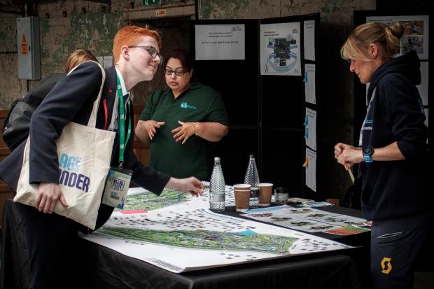Thousands of Bradford pupils urge government to tackle climate crisis