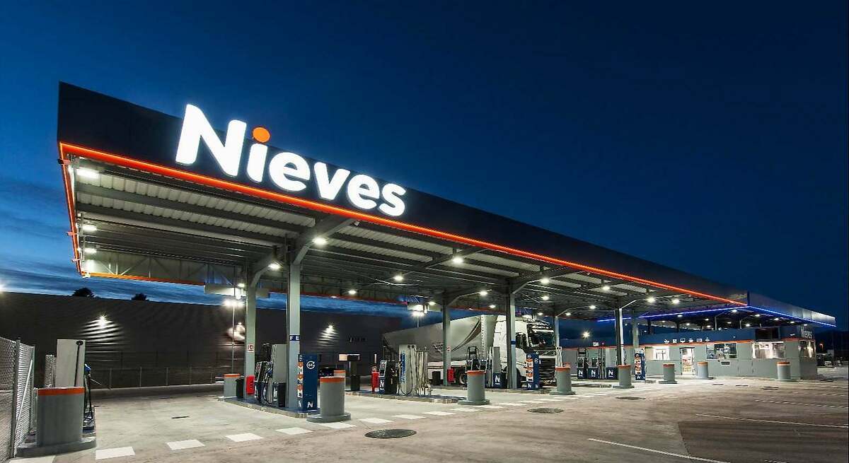 El grupo Nieves entra en hidrógeno y compra el 49% de Blue World Energy