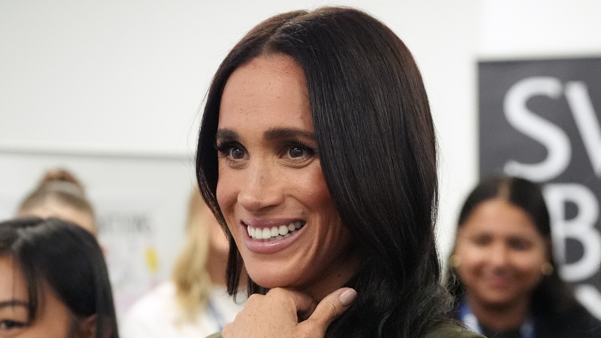 ‘Dictator in high heels’: Meghan under fire as bullying allegations ...