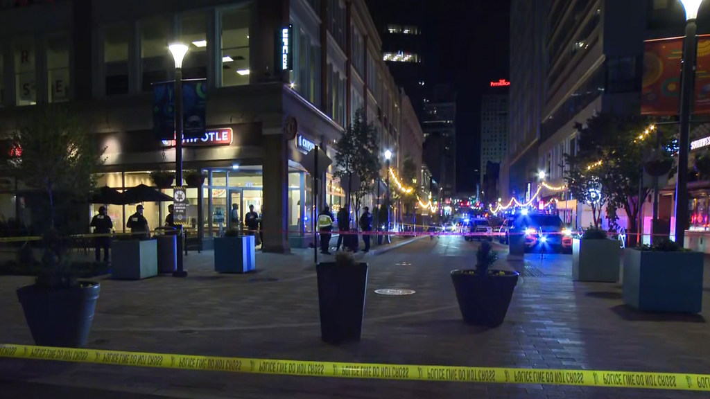 Man critically wounded in late-night shooting in downtown Pittsburgh's ...