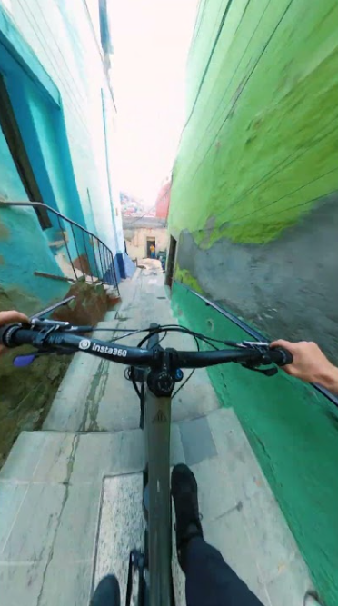 Crazy MTB street race narrow lines, gnarly chaos & full speed action!
