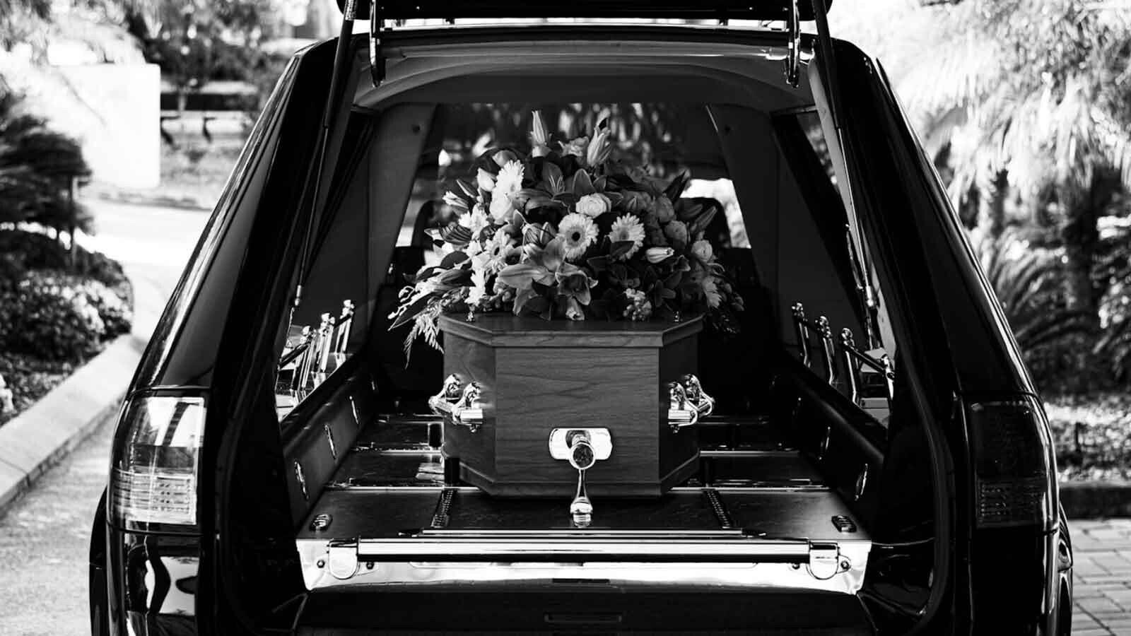 15 people share the wildest thing they've seen at a funeral