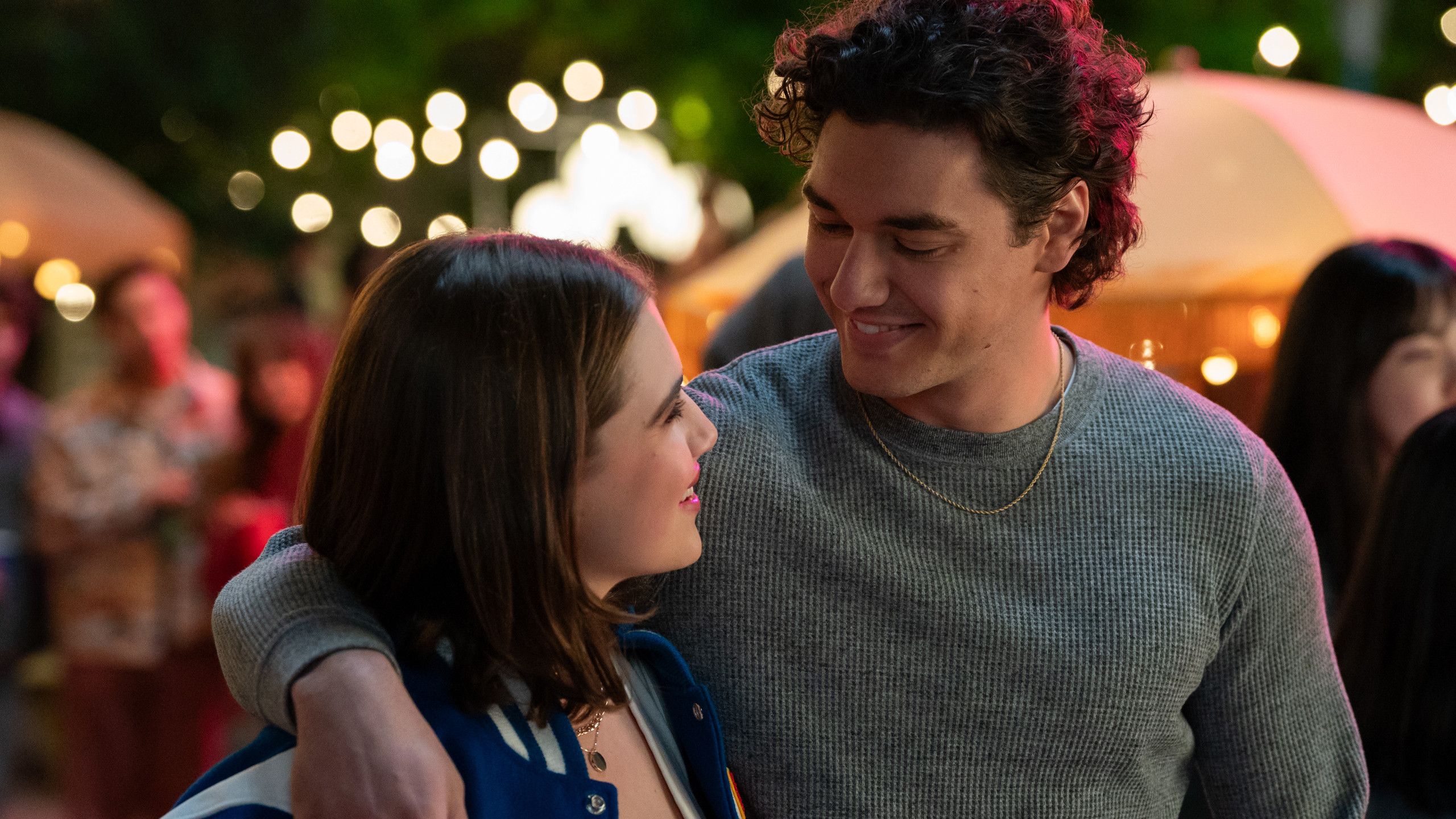 Prime Video's Off Campus adaptation is betting on the Bridgerton format