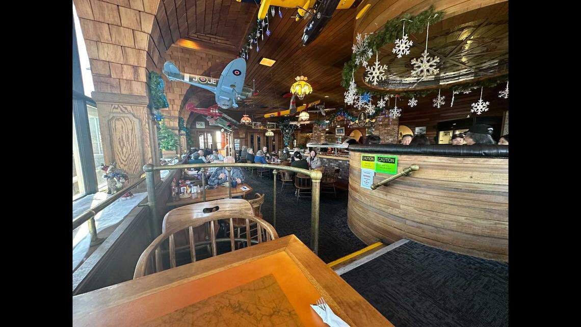 Sacramento Executive Airport's restaurant could stay closed for 2 years ...