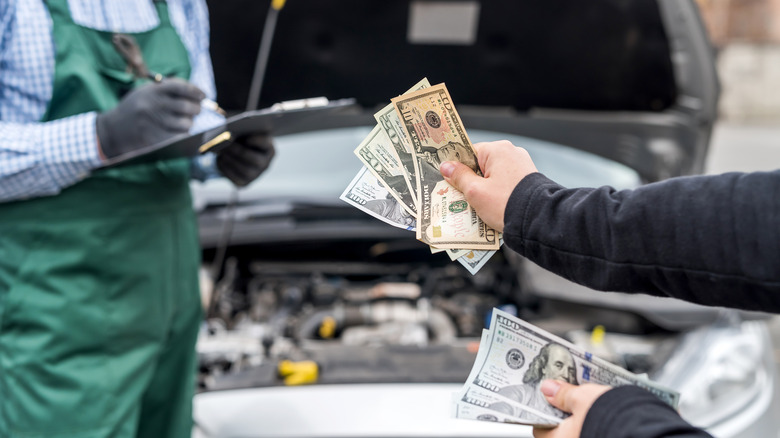 5 warning signs your auto-mechanic is overcharging you