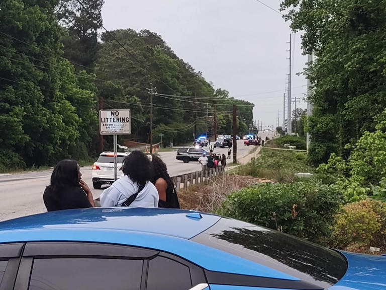 1 killed in Decatur car accident, police say