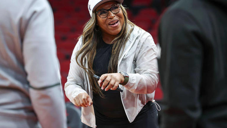 WNBA legend Cynthia Cooper speaks out on Indiana Fever fans