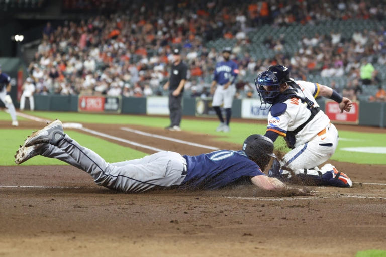 George Kirby once again pitches Mariners past Astros
