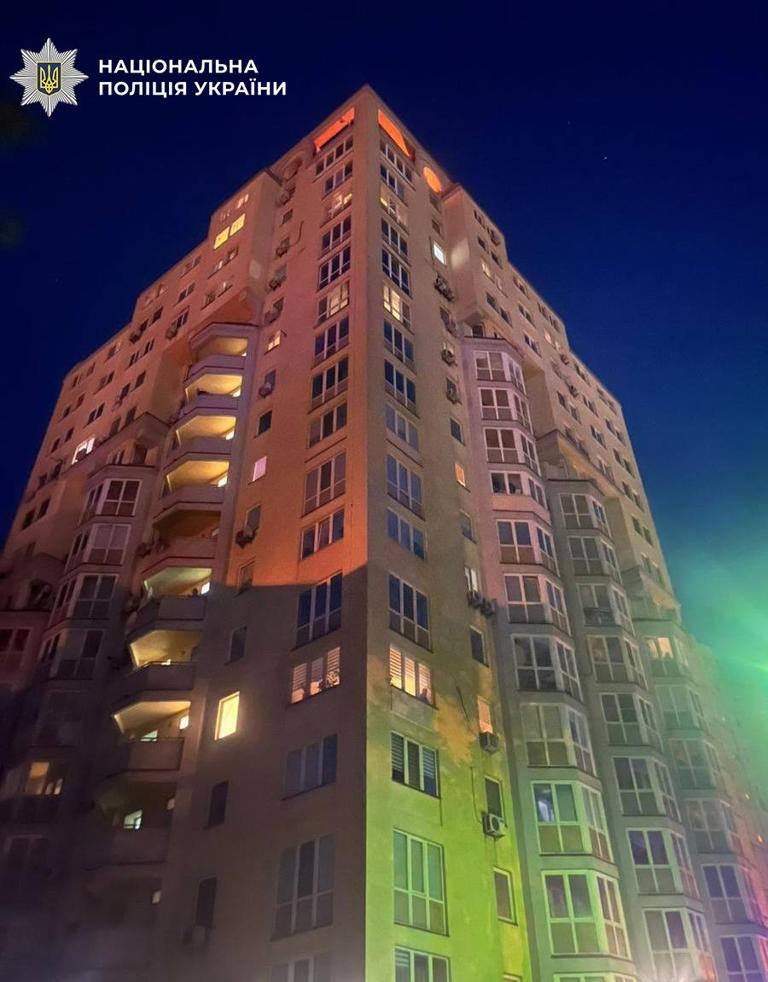Drone debris hits high-rise residential building in Kyiv: residents ...