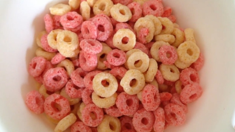 This nerdy sitcom character once had their own Froot Loops-like cereal