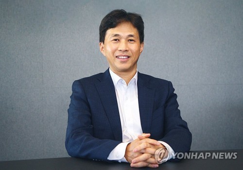 SK hynix CEO to meet Bill Gates, Microsoft CEO: sources