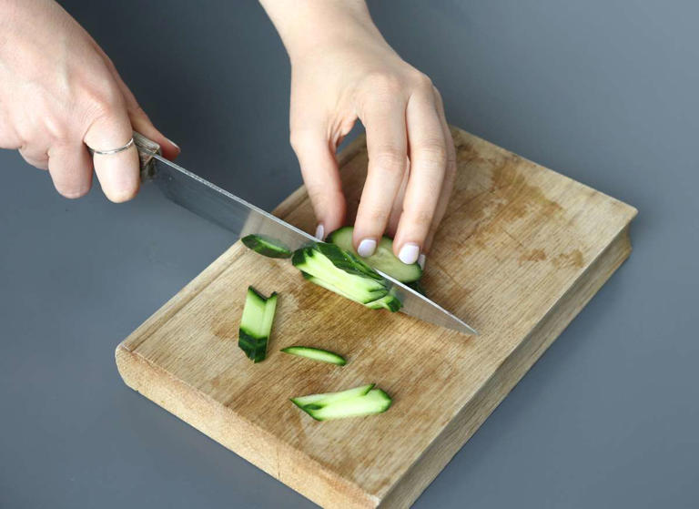 Spicy cucumber salad with peanuts