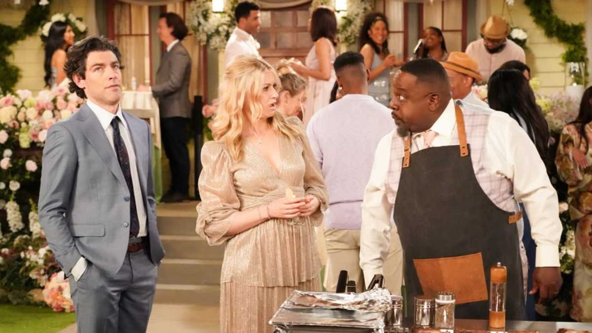 'The Neighborhood' finale recap: Double wedding reception sees Calvin ...