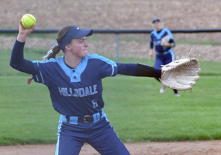 WDR softball power rankings - Three-team battle for WCAL title is on