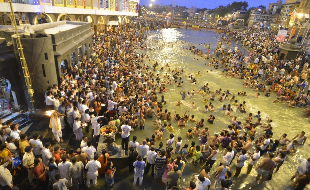 Government seals, fake signs: How man siphoned off Rs 4 crore in Kumbh ...