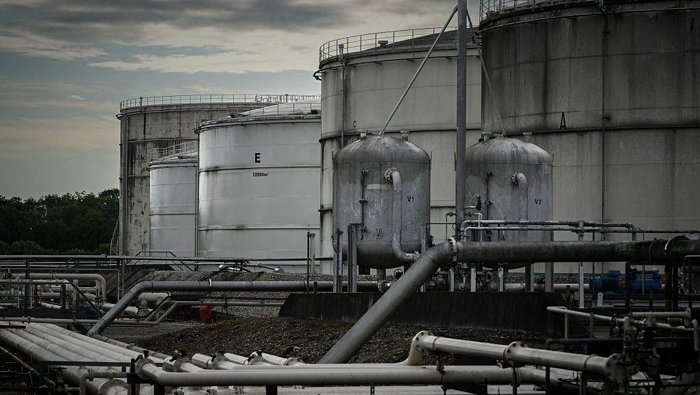 Shell CEO warns conflict leaves world short 1 billion barrels