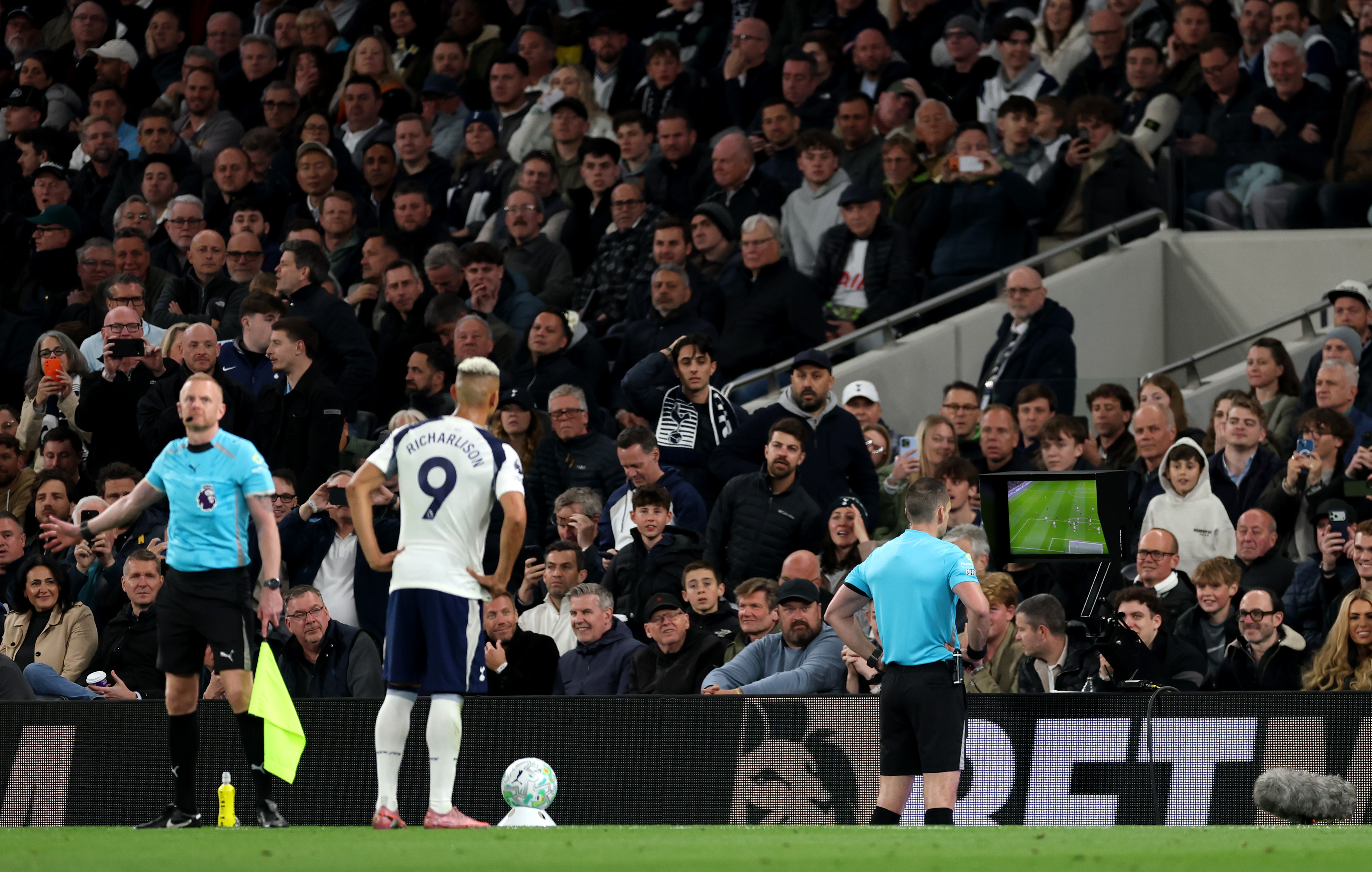Leeds United tell Premier League what's to come despite ref show ...