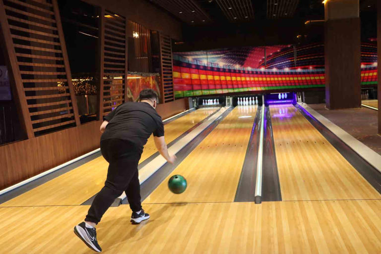 Maltepeli gençler bowling turnuvasıyla eğlendi