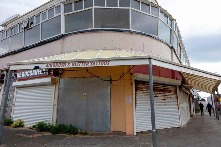 The iconic 'mini Blackpool' seaside resort that now looks like a ghost town