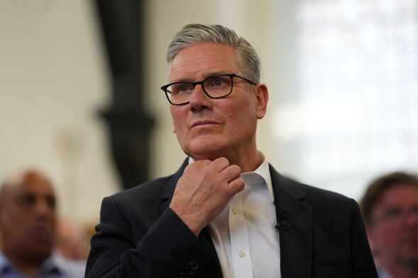 Bombshell new poll shows Labour election drubbing as Starmer faces huge ...