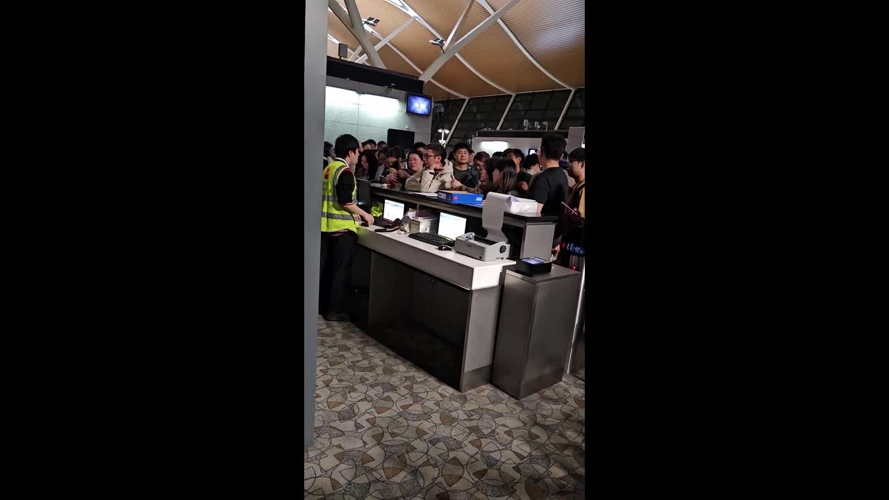 Furious passengers stranded as 'flight suffers 49-hour delay' in China
