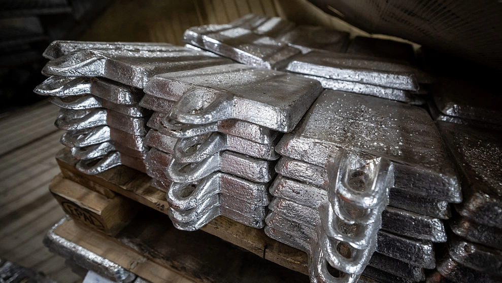 Silver holds near $80.88 as CPI data looms for breakout signal