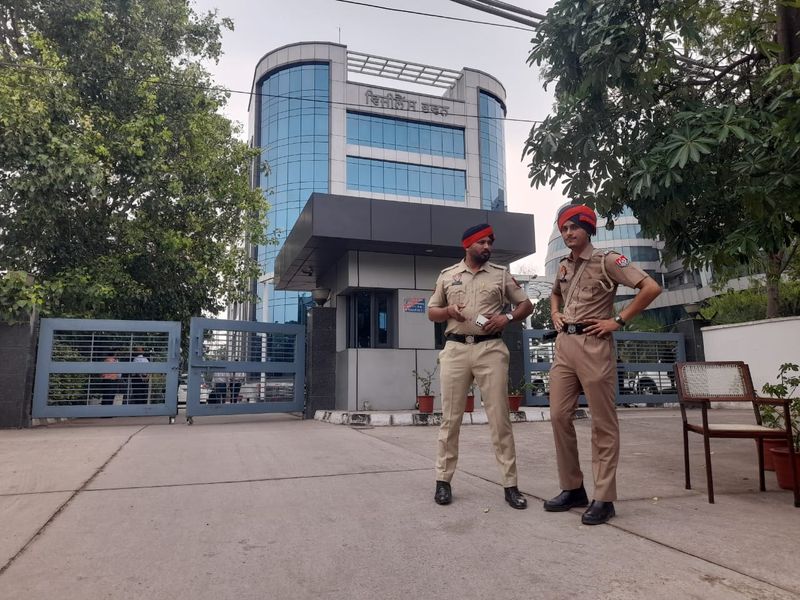 CBI arrests 3 in Rs 20-lakh bribery case linked to Punjab Vigilance Bureau