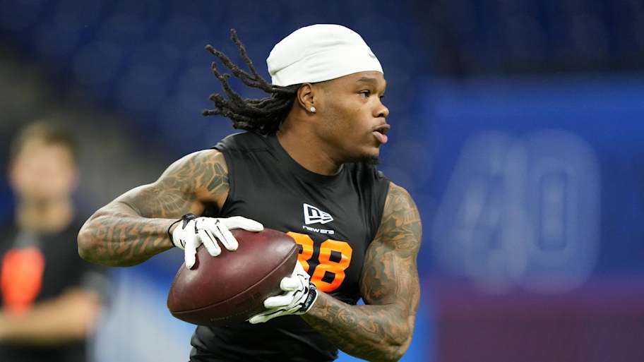 Bears rookie could already be pushing veteran receiver down depth chart