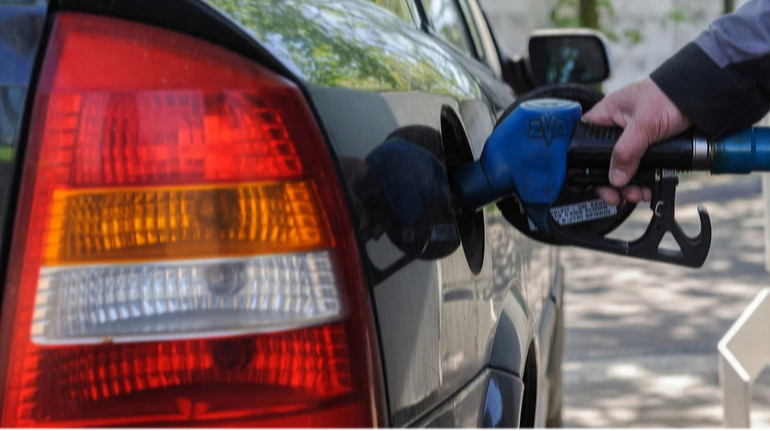 Russia faces petrol shortages following Ukraine's strikes on its oil ...