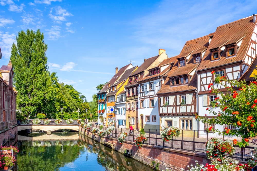 15 small towns travelers shouldn't skip in popular European countries