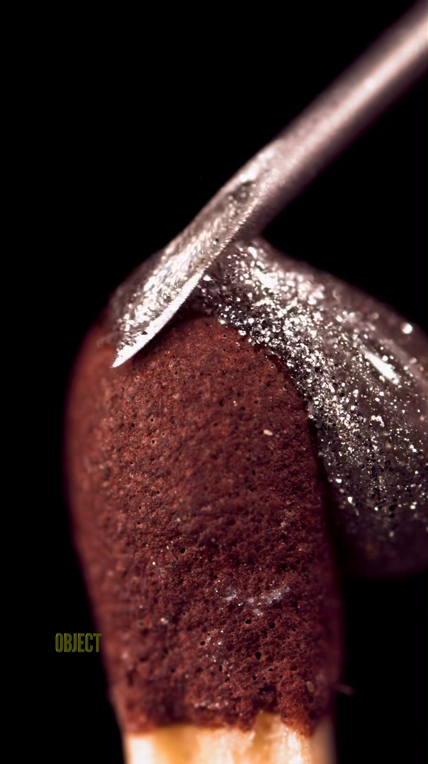 What everyday objects look like in extreme macro detail