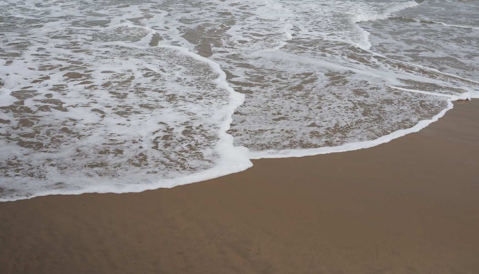 La espuma del mar no es solo un fenómeno natural, es también una señal ...