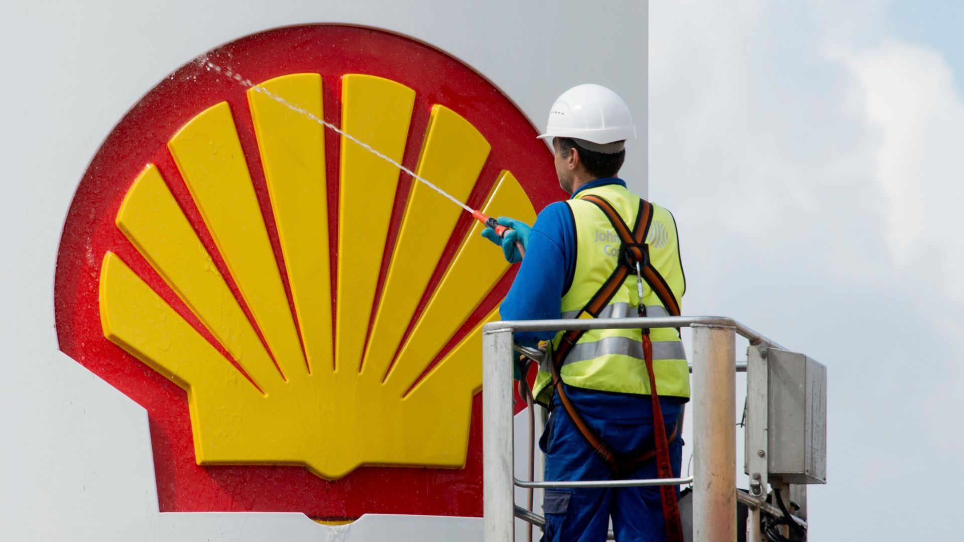 Preispanne: Diesel an einigen Shell-Tankstellen offenbar überraschend ...