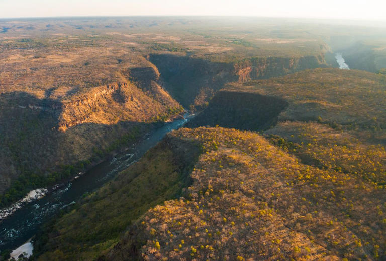 New plate boundary could be forming in southern Africa as a rift breaks ...