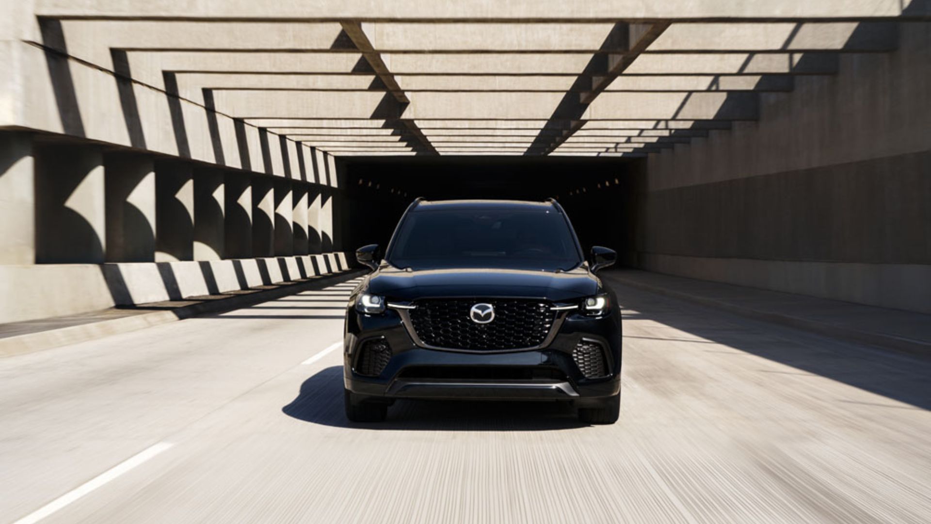 Mazda CX-70 vs BMW X5: Japanese SUV with inline-six engine