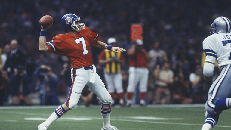 QB Craig Morton, who led Cowboys, Broncos to Super Bowl, dies at 83