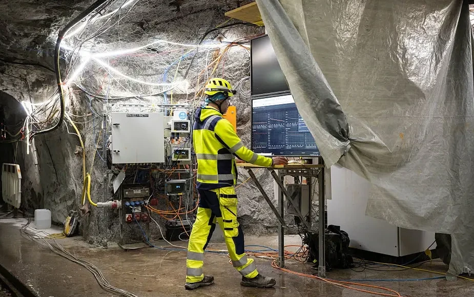 ETH Zurich triggers 8,000 controlled quakes in Swiss Alps test