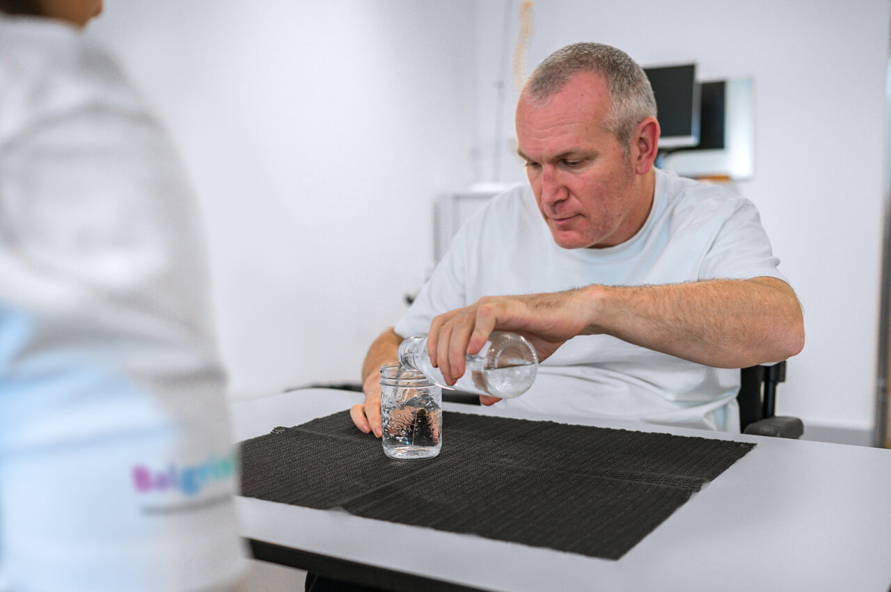 Antibody spurs nerve fiber regrowth following spinal cord injury