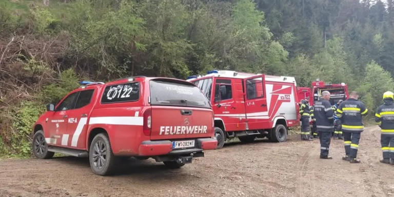 Hacker-LKW geht in Flammen auf – Feuerwehr im Einsatz
