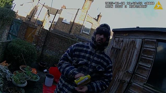 Two fraudsters jailed after conning elderly homeowners out of thousands ...