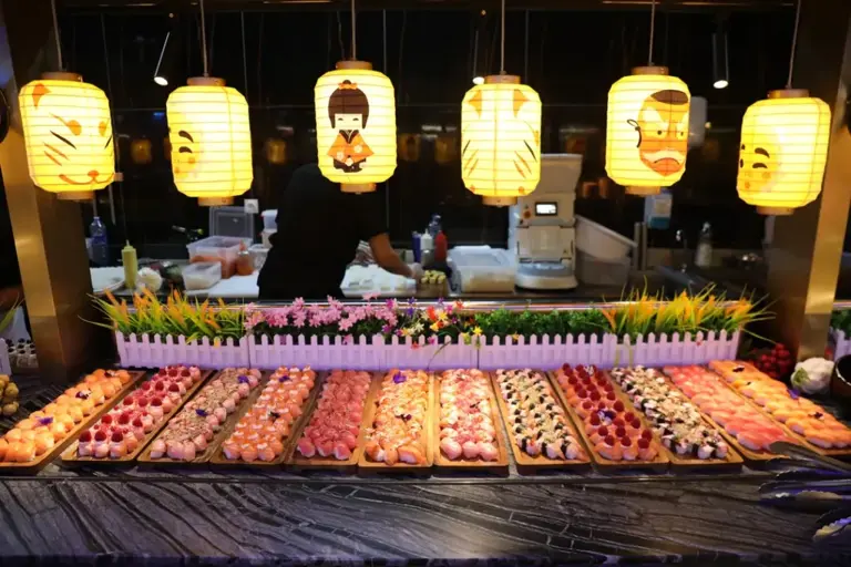 Restaurant : avec plus de 300 recettes différentes, ce buffet à volonté ...