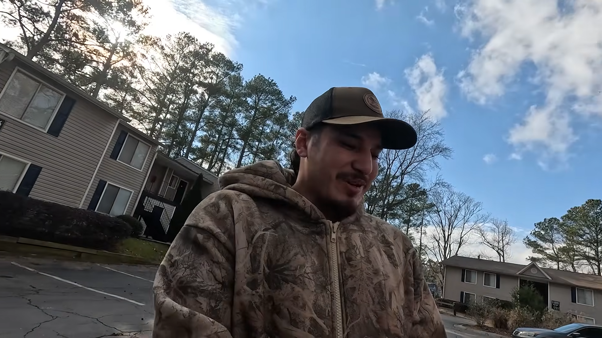 You're stealing my vehicle! Tow truck drama caught on camera