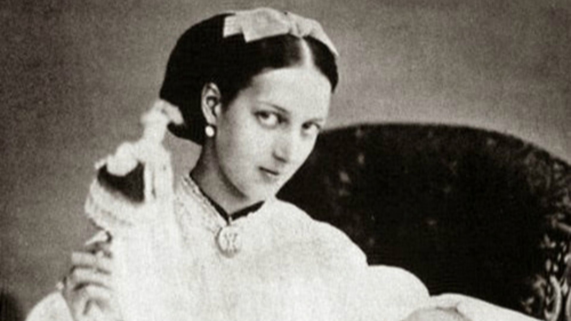 As Queen Victoria’s granddaughter, Louise, Princess Royal was born into ...
