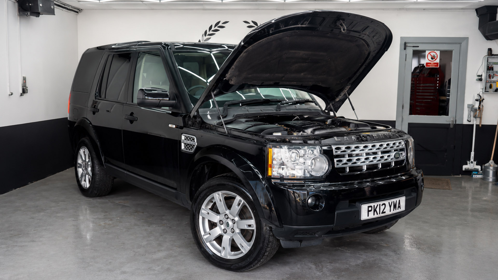Buying this dirty Land Rover reveals risky profit opportunity