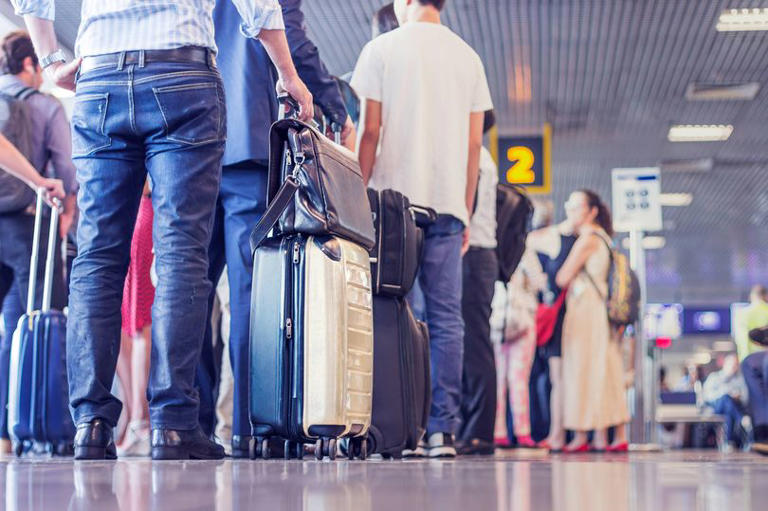 Should you book your summer holiday flight now or wait?