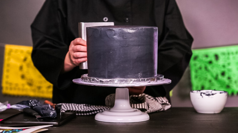 13 bakeware items that professional bakers use