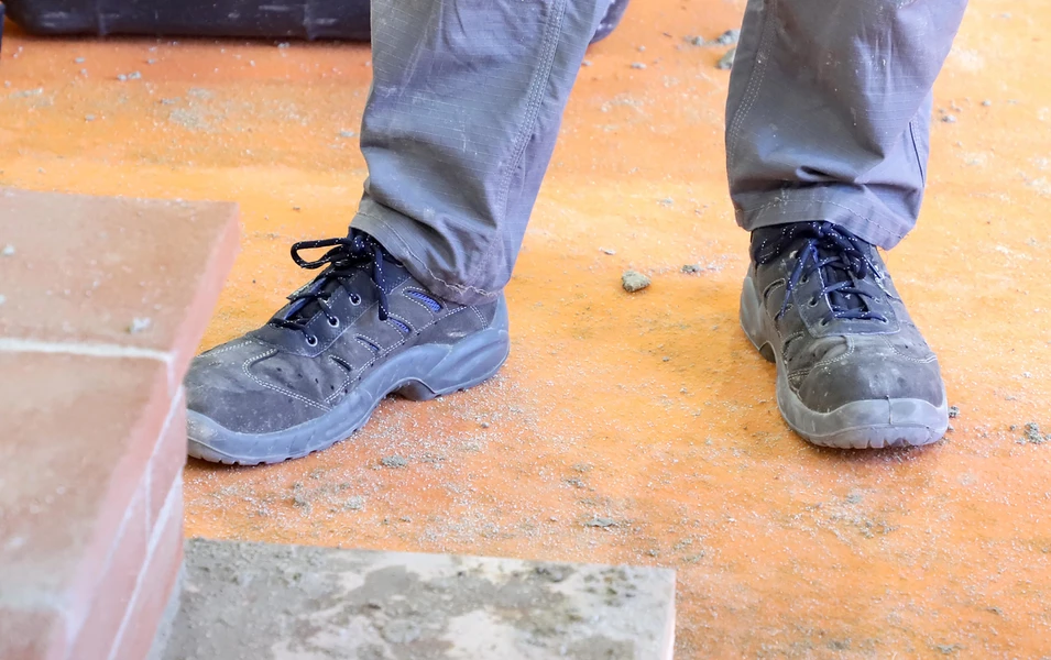 Why workers are switching to composite toe boots