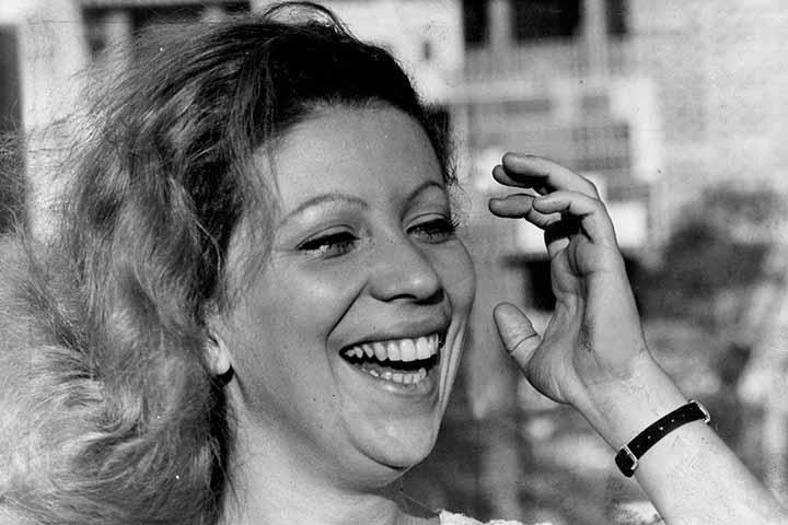 Sete anos sem Beth Carvalho: relembre a trajetória da 'Madrinha do Samba'