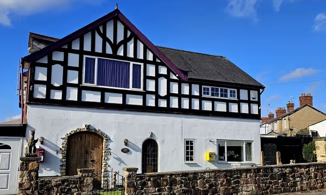 Five-bedroom family detached house in Mansfield for £425,000 with ...