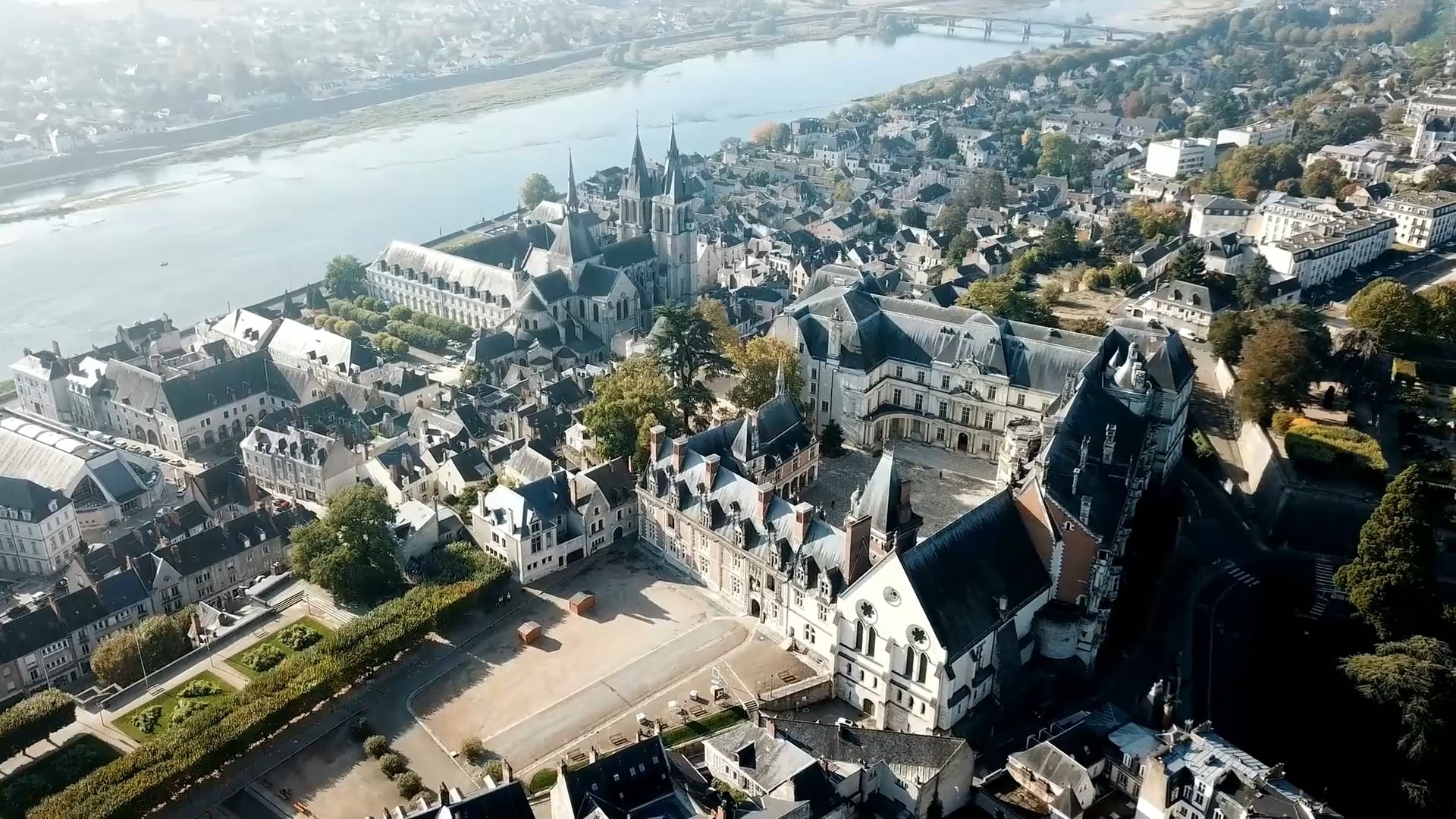 Blois, France: Drone tours the center of the historic Loire Valley châteaux